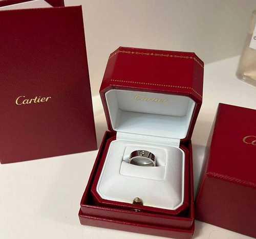 Кольцо Cartier love