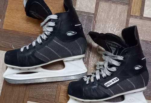 Коньки хоккейные Caprice RGX-950