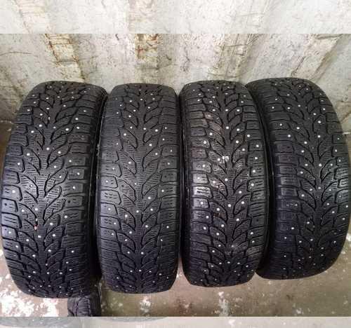 Kumho WinterCraft Ice Wi32 215/65 R16 102T