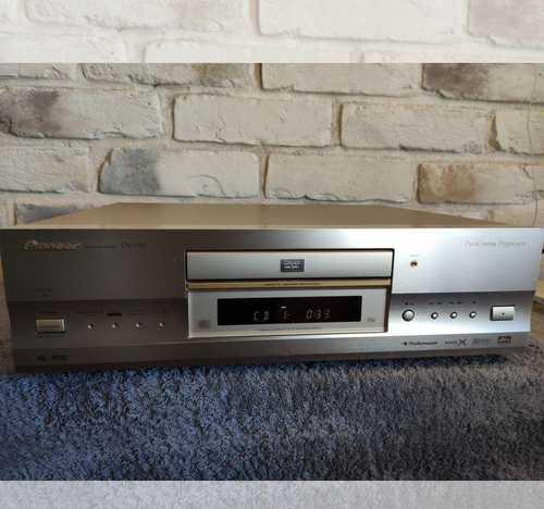 Pioneer DV 737
