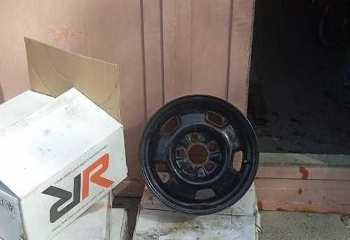 Диски штамповка r15 на Mazda Bongo Freindee