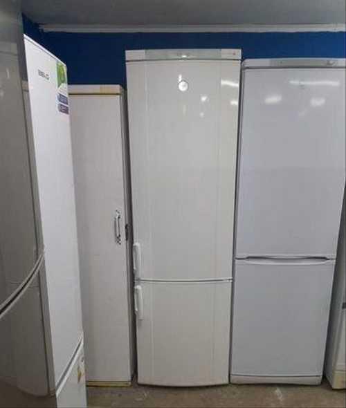 Холодильник Electrolux двухкомпрессорный. Гарантия