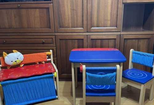 Детская мебель(стол, стульчики и лавочка)