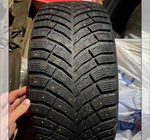 Michelin X-Ice North 4 225/40 R19 и 255/35 R19