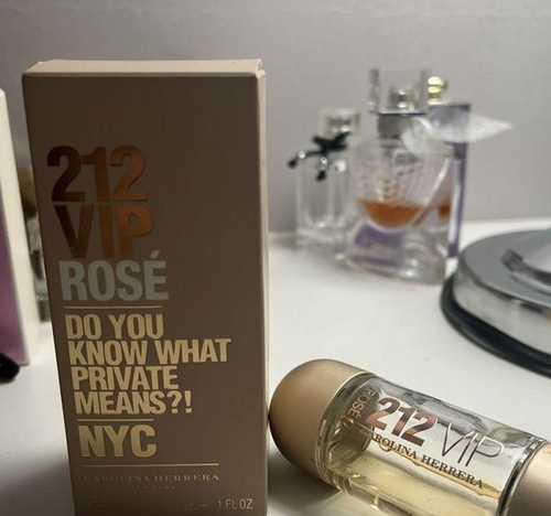 Carolina herrera 212 VIP Rose