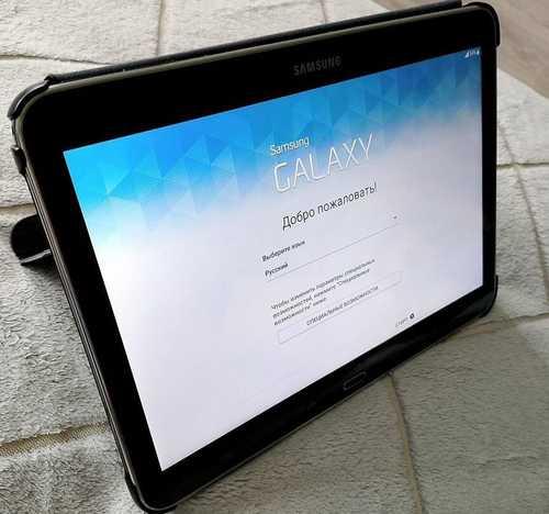 Планшет -Samsung Galaxy tab4