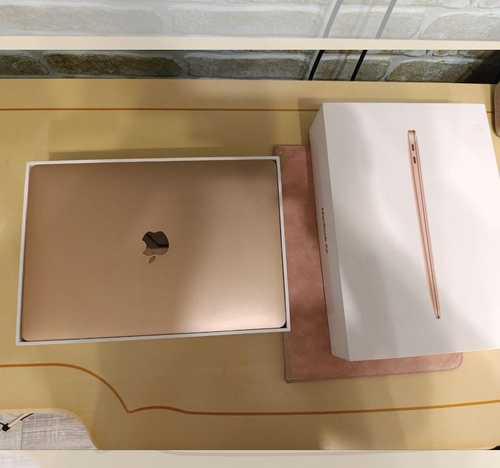 Apple MacBook Air Retina 13-inch