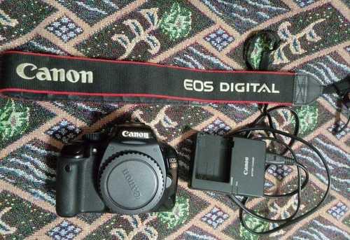 Зеркальный фотоаппарат Canon EOS550D
