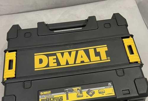 Перфоратор dewalt DCH133 M1-QW новый оригинал