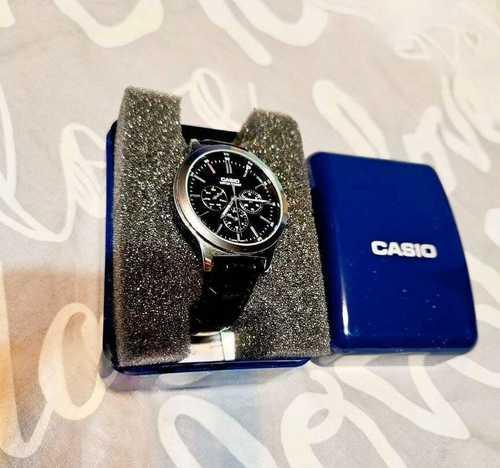 Японские часы Casio Collection MTP-V300L-1A