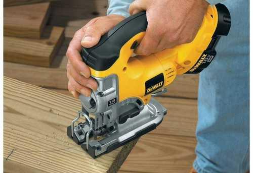 DeWalt DW331KT-QS Электролобзик