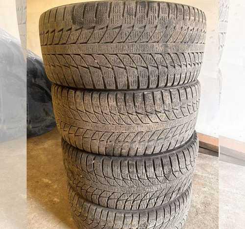 Triangle Snowlink TWT02 225/40 R18 92R