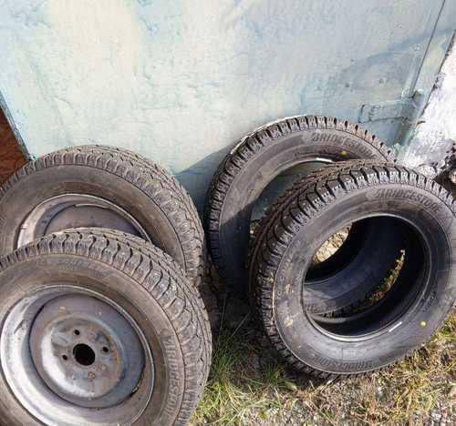 Bridgestone Ice Cruiser 7000S 175/70 R14 84
