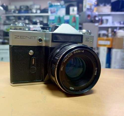 Фотоаппарат Zenit E объектив MC Helios 44M-4 2/58