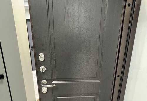 Дверь металлическая 60х200