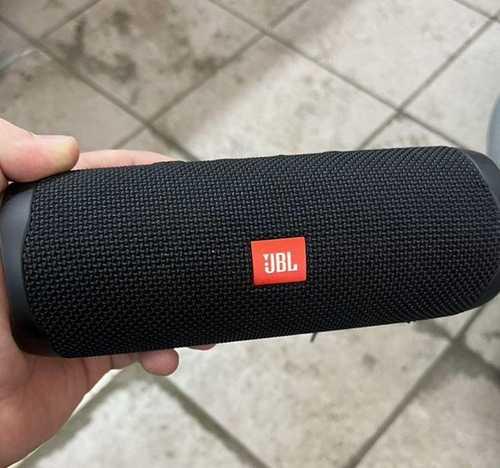 Акустические колонки jbl