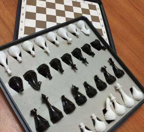 Шахматы мини на магнитах Киев