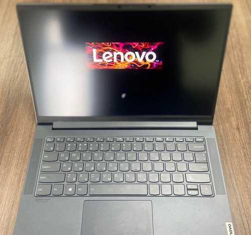 Lenovo yoga slim 7 14are05