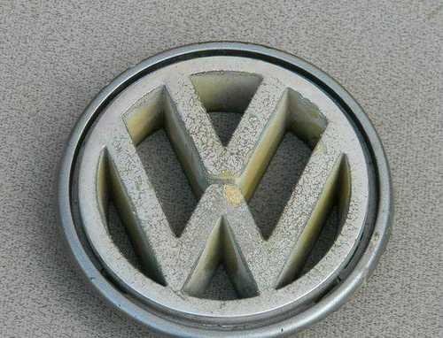 Эмблема VW Passat B4