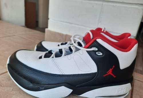 Jordan max aura 3
