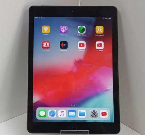 Планшет без SIM-карты Apple iPad Air 32Gb Wi-Fi