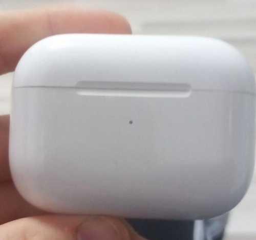 Беспроводные наушники apple airpods