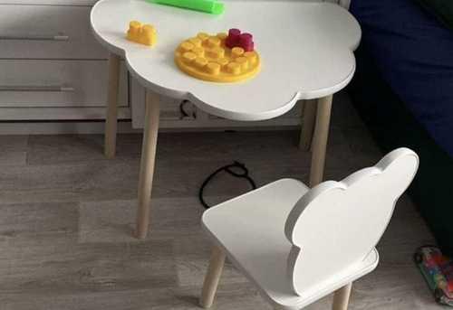 Стол и стул для ребенка