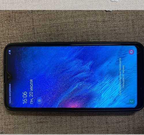 Samsung Galaxy A10, 2/32 ГБ