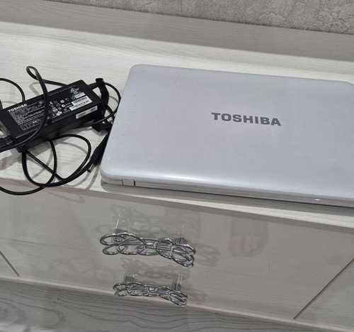 Ноутбук toshiba