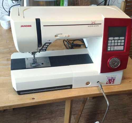 Швейная машина Janome Memory Craft 7700 QCP