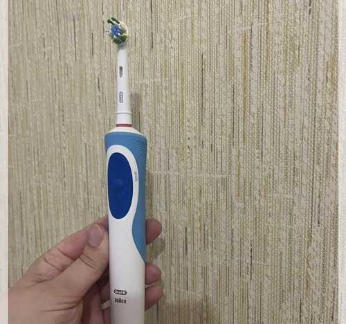 Зубная щетка oral b