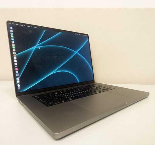 Apple macbook pro 16 m2 pro 2023