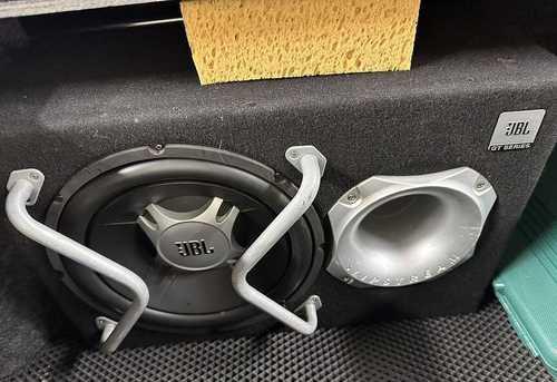 Автомобильный сабвуфер jbl GT series