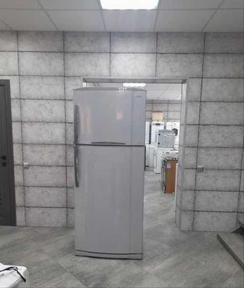 Холодильник Toshiba GR-M74RD (1)