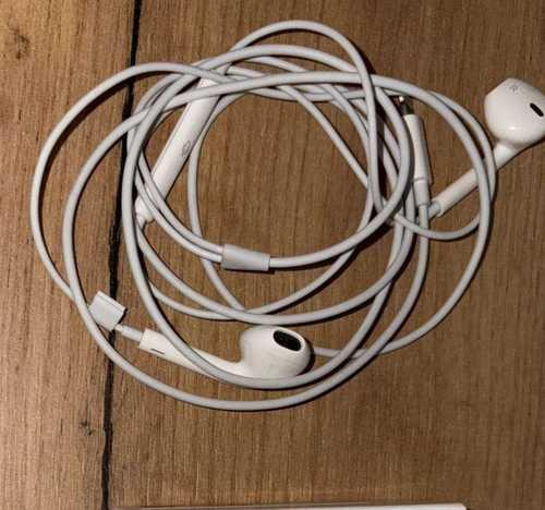 Наушники apple earpods lightning