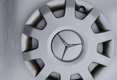 Колпак колёсного диска Mercedes Benz