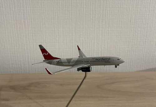 Модель самолёта Nordwind Boeing 737