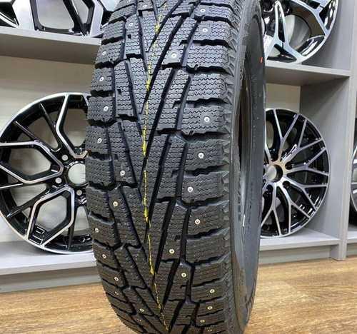 Roadstone Winguard WinSpike SUV 255/60 R18 112T