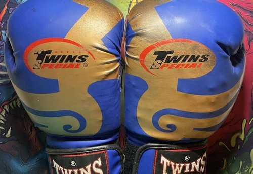Боксерские перчатки Twins Special 14 oz