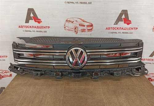 Решетка радиатора Volkswagen Tiguan c 2011-2017 г