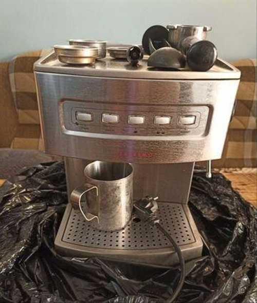 Кофеварка рожковая delonghi