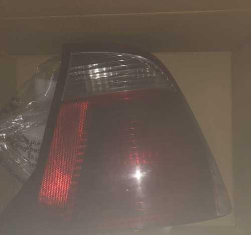 Правый фонарь ford focus 1 рейстайлинг zx4
