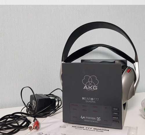 Беспроводные полноразмерные наушники AKG hearo 777