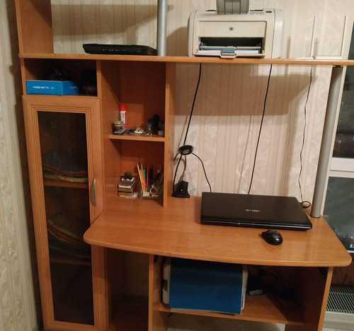 Компьтерный письменный стол