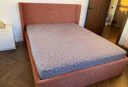 Кровать двухспальная 160/200 мягкая
