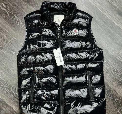 Жилетка Moncler глянцевая