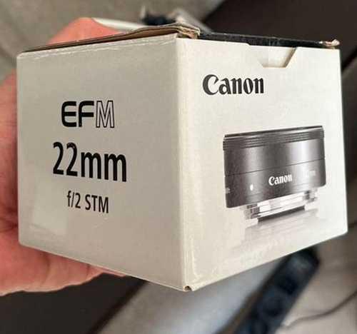 Коробка от обьектива Canon EF-M f/2 STM