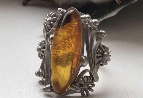 Винтажный перстень с натуральным янтарем