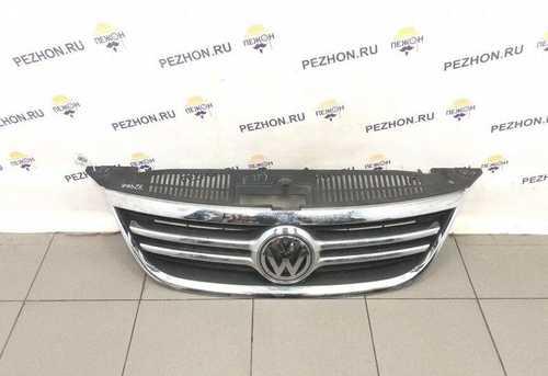 Решетка радиатора Volkswagen Tiguan внедорожник
