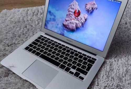 Apple MacBook Air 13, 2015 (2017г.) 8/128/OSM